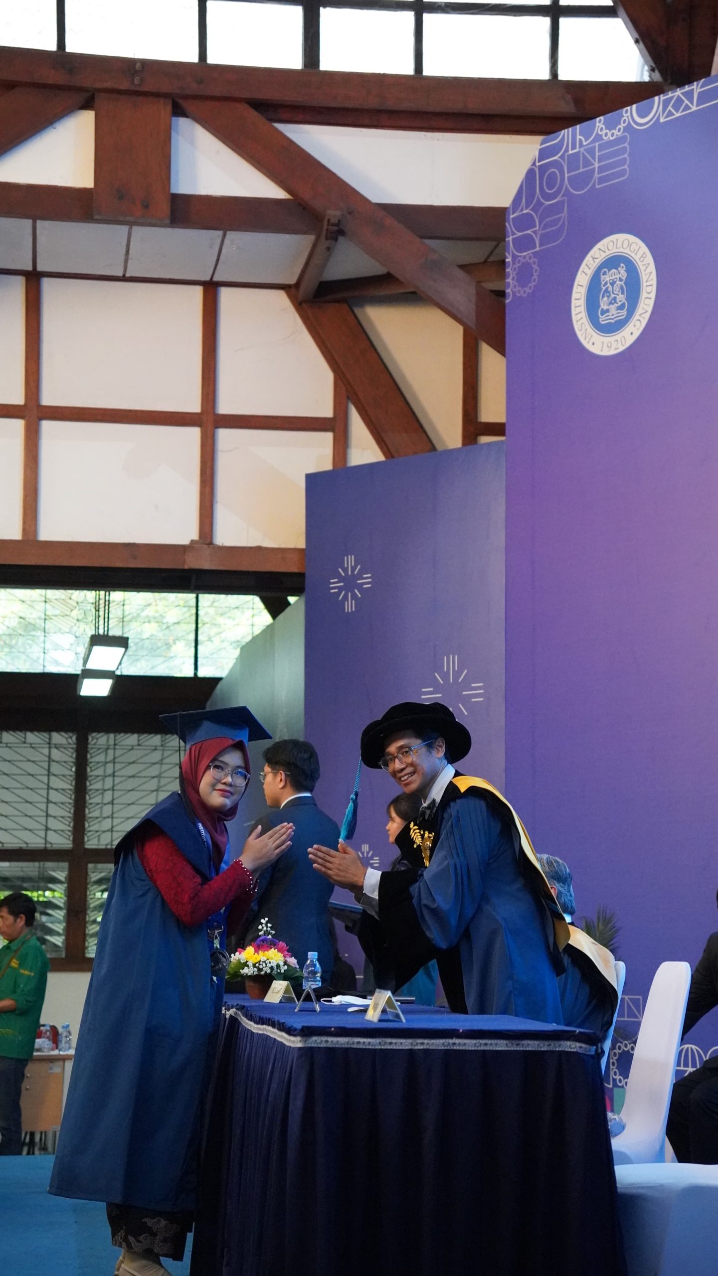 Selamat dan Sukses kepada 37 Wisudawan Meteorologi ITB pada Wisuda ...