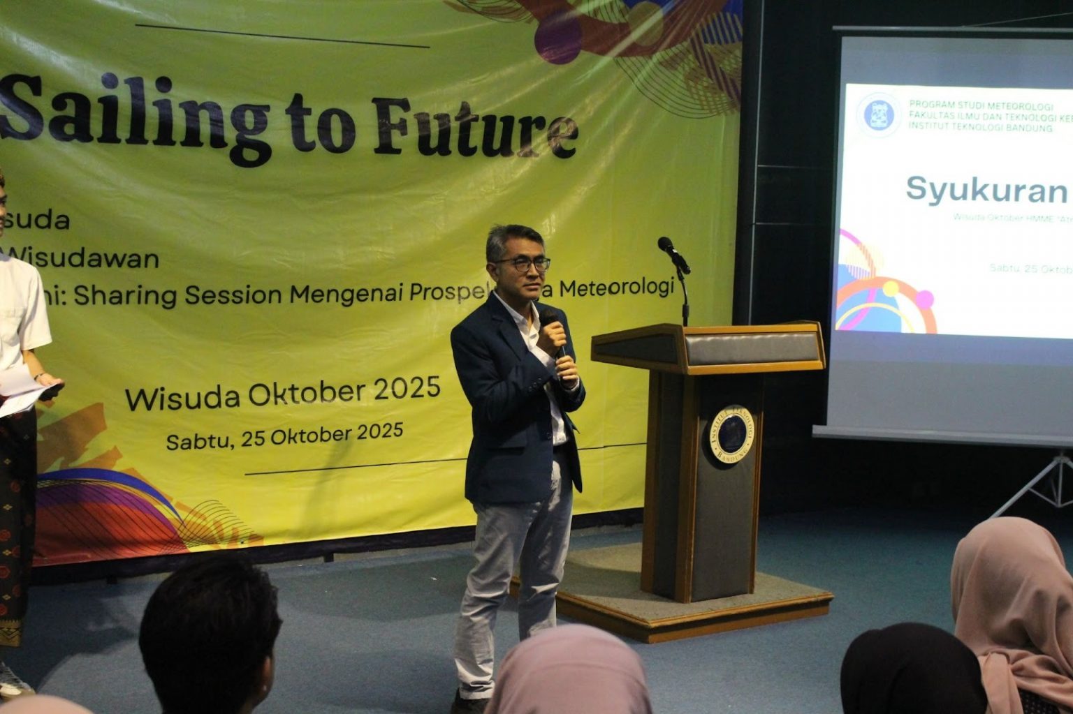 Prodi Meteorologi ITB Rayakan Wisuda Oktober 2025 dengan Semangat ...